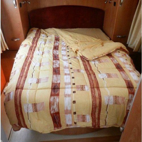 Lit tout fait ethnique naturel 140x190